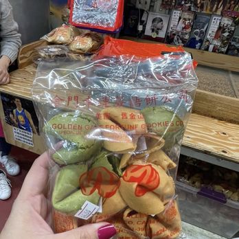 GOLDEN GATE FORTUNE COOKIE FACTORY - Updated May 2024 - 1825 Photos ...
