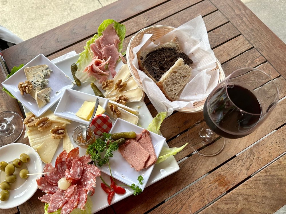 CHEZ VINCENT - Updated August 2025 - 215 Photos & 278 Reviews - 533 W ...