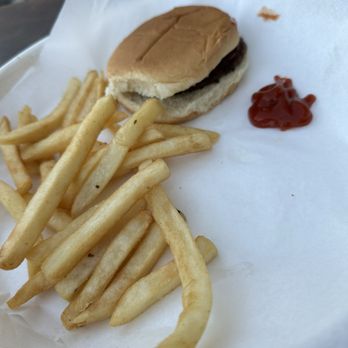 MONSOON BURGER - Updated March 2025 - 767 Photos & 769 Reviews - 4740 ...