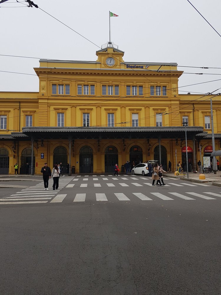 STAZIONE DI MODENA - 15 Photos - Piazza Dante Alighieri 5-9, Modena ...