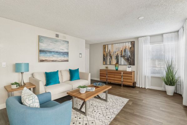 23 TWELVE LUXE APARTMENTS - Updated November 2025 - 30 Photos & 12 ...