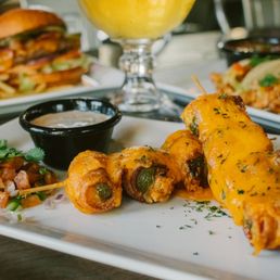 LOCAL TAP & TABLE - 80 Photos & 75 Reviews - 3333 Harry Hines Blvd ...