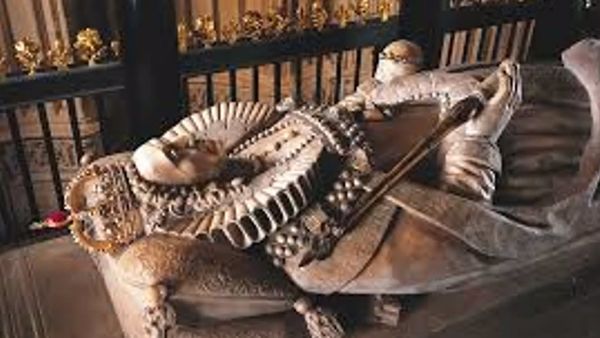 MCHENRY PUBLIC LIBRARY - Updated August 2025 - 22 Photos - 809 Front St ...