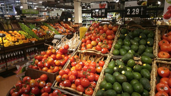 IGA - Updated January 2025 - 900 Rue Saint-Zotique Rue E, Montréal ...