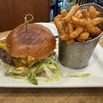 KIN WINDSOR - Updated February 2025 - 865 Photos & 870 Reviews - 740 ...