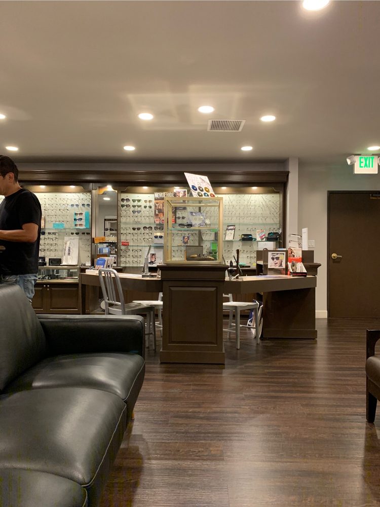 STUART B STOLL, MD - Updated October 2025 - 25 Reviews - 450 North ...