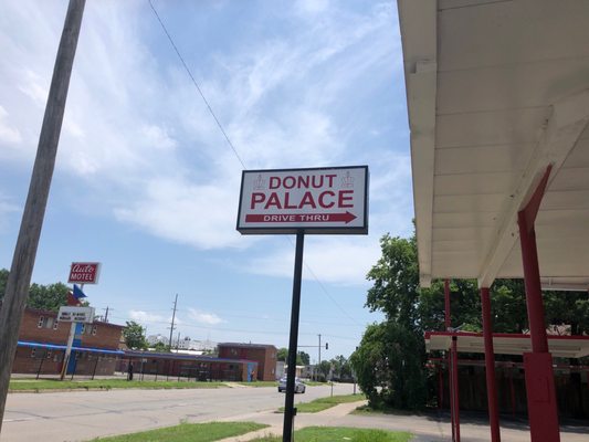 THE DONUT PALACE - Updated November 2025 - 17 Photos & 30 Reviews ...