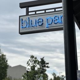 BLUE PAN PIZZA - Updated October 2025 - 565 Photos & 946 Reviews - 3934 ...
