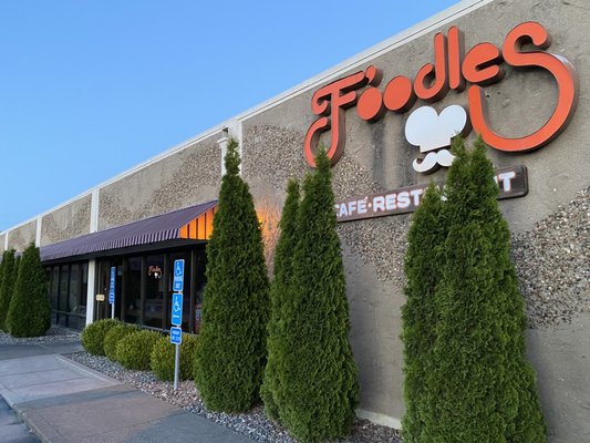 FOODLES - Updated June 2025 - 190 Photos & 120 Reviews - 3140 Kerner ...