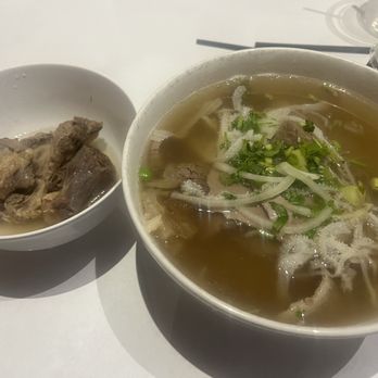 CRAWFISH NOODLE & GRILL - Updated November 2025 - 430 Photos & 494 ...