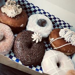 DG DOUGHNUTS - Updated October 2025 - 1443 Photos & 489 Reviews - 29 W ...