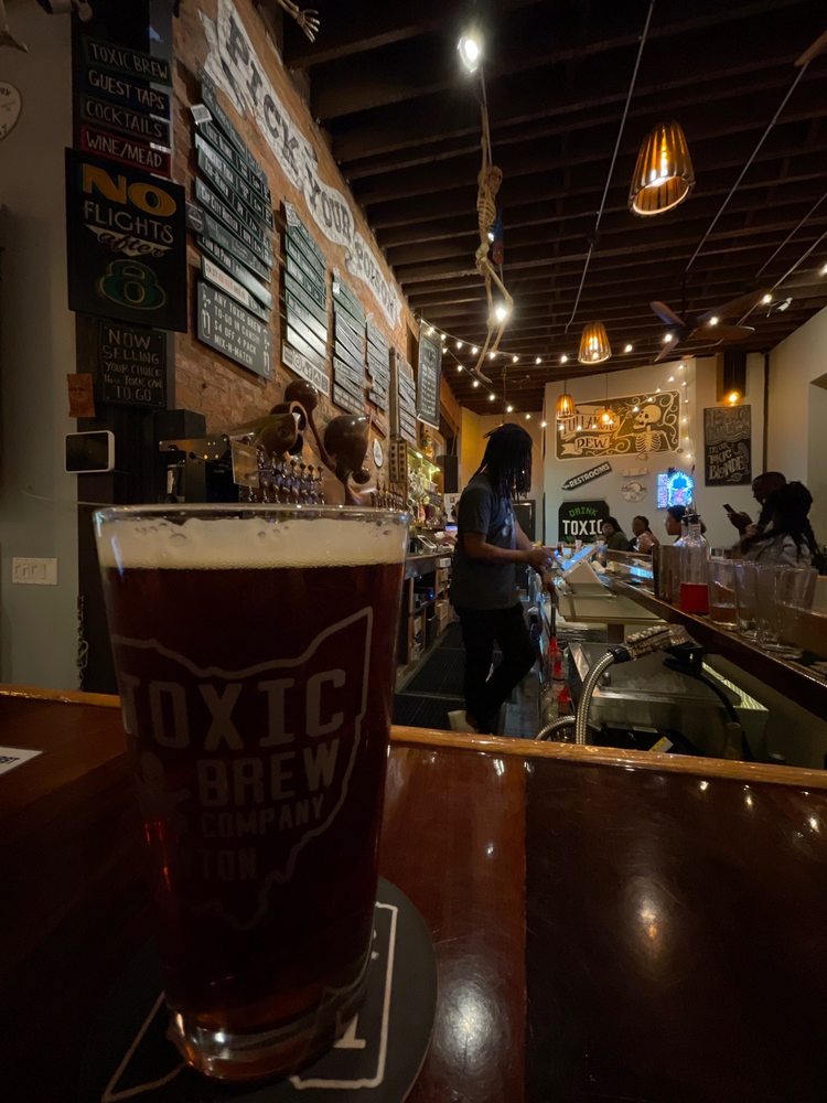 TOXIC BREW COMPANY - 193 Photos & 129 Reviews - Pubs - 431 E 5th St ...