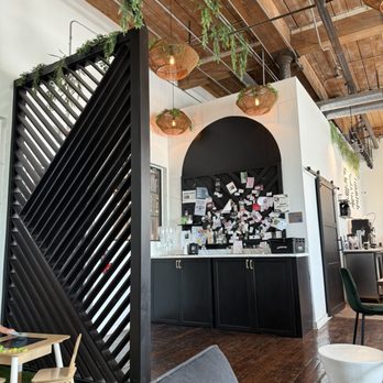 WHITE BOX ROASTERY - Updated October 2025 - 137 Photos & 87 Reviews ...