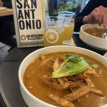 ON ROTATION BREWERY & KITCHEN - Updated January 2026 - 304 Photos & 114 ...