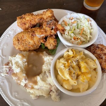 WOLF CREEK INN AND TAVERN - Updated June 2024 - 181 Photos & 104 ...