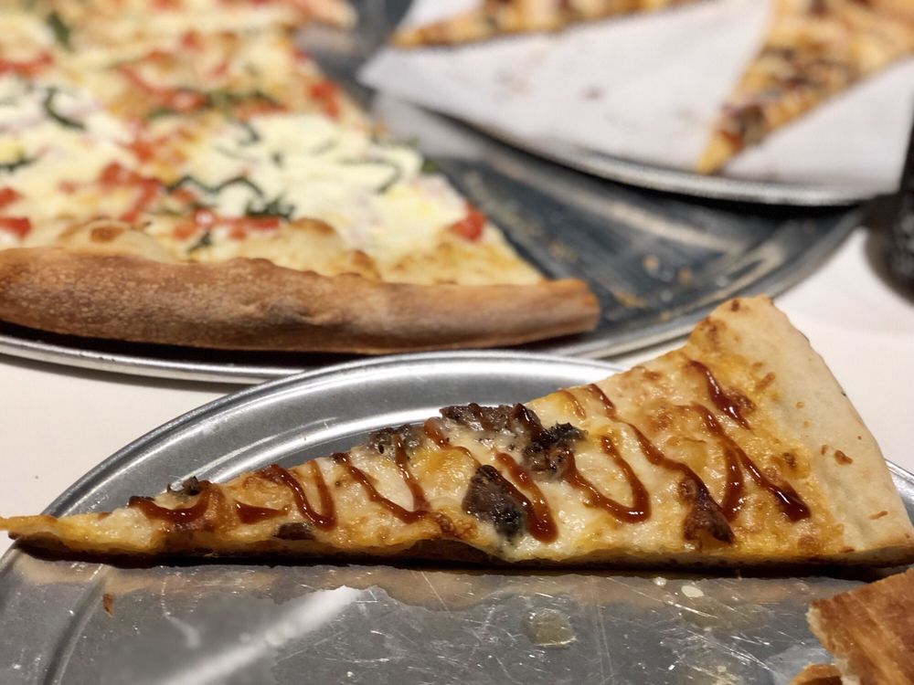 SLOW RISE SLICE HOUSE - 67 Photos & 121 Reviews - Pizza - 7608 Woodway ...