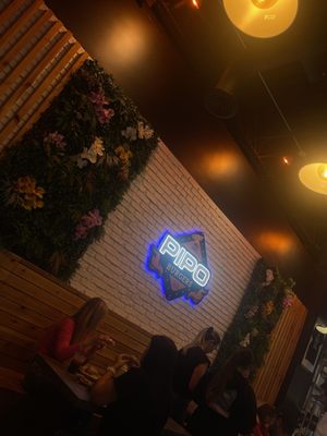 PIPO BURGERS - Updated February 2025 - 62 Photos & 34 Reviews - 10808 ...