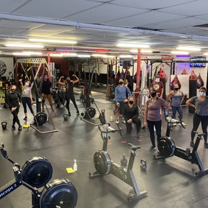 SIGNATURE FITNESS - 35 Photos & 72 Reviews - Gyms - 471 Cortlandt St ...