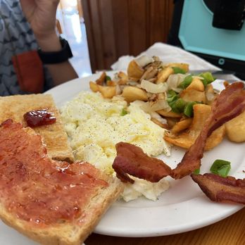 GOOD NEIGHBOR RESTAURANT - Updated June 2025 - 397 Photos & 656 Reviews ...