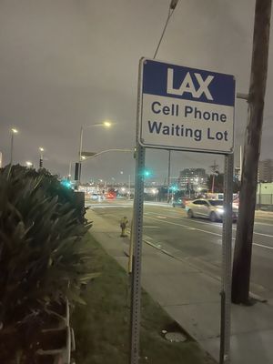 LAX CELL PHONE WAITING LOT - Updated December 2025 - 22 Photos & 42 ...