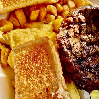 BROADWAY GRILLE + UNDERGROUND - 247 Photos & 325 Reviews - 24 Broadway ...