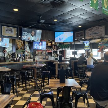 SALTY SHAMROCK - Updated December 2024 - 99 Photos & 164 Reviews - 6186 ...