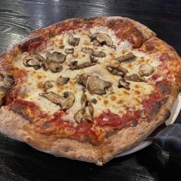 BEE’Z BISTRO & PUB - Updated July 2025 - 67 Photos & 99 Reviews - 3249 ...