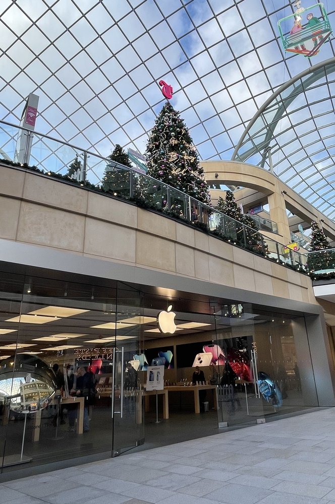 APPLE STORE - Updated October 2025 - 18 Reviews - 209 Trinity Leeds ...