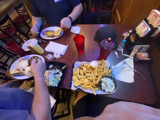 CRAPPIE HOLE BAR AND GRILL - Updated December 2025 - 21 Photos & 33 ...