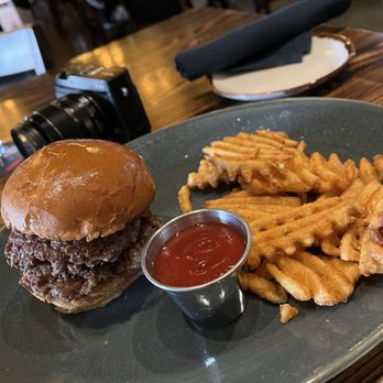 BOSSCAT KITCHEN AND LIBATIONS - Updated March 2025 - 8093 Photos & 5650 ...