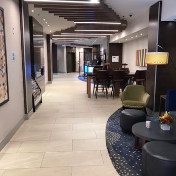 HOLIDAY INN EXPRESS VANCOUVER-METROTOWN - Updated December 2025 - 44 ...