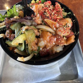 THE LOW-KEY POKE JOINT - Updated August 2025 - 1148 Photos & 1629 ...