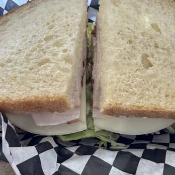 17TH STREET DELI - Updated June 2024 - 259 Photos & 511 Reviews - 369 E ...