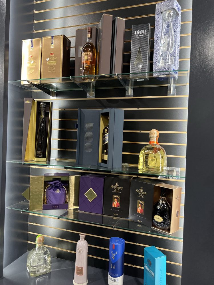 SAM’S LIQUOR AND TOBACCO - Updated April 2026 - 21 Photos - 21803 ...