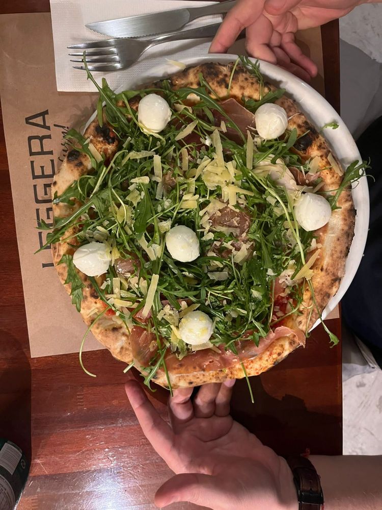 LEGGERA PIZZA NAPOLETANA - Updated October 2025 - 33 Photos & 11 ...