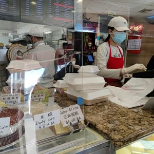 LONG’S FAMILY PASTRY - 755 Photos & 327 Reviews - Bakeries - 715 N ...