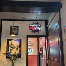 LIFE OF RILEY TAVERN - Updated September 2025 - 139 Photos & 318 ...