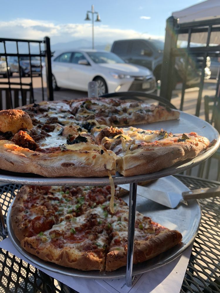 WALTER’S303 PIZZERIA & PUBLIK HOUSE FLYING HORSE - 139 Photos & 306 ...