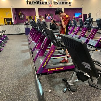 PLANET FITNESS - Updated February 2025 - 24 Photos & 23 Reviews - 15600 ...