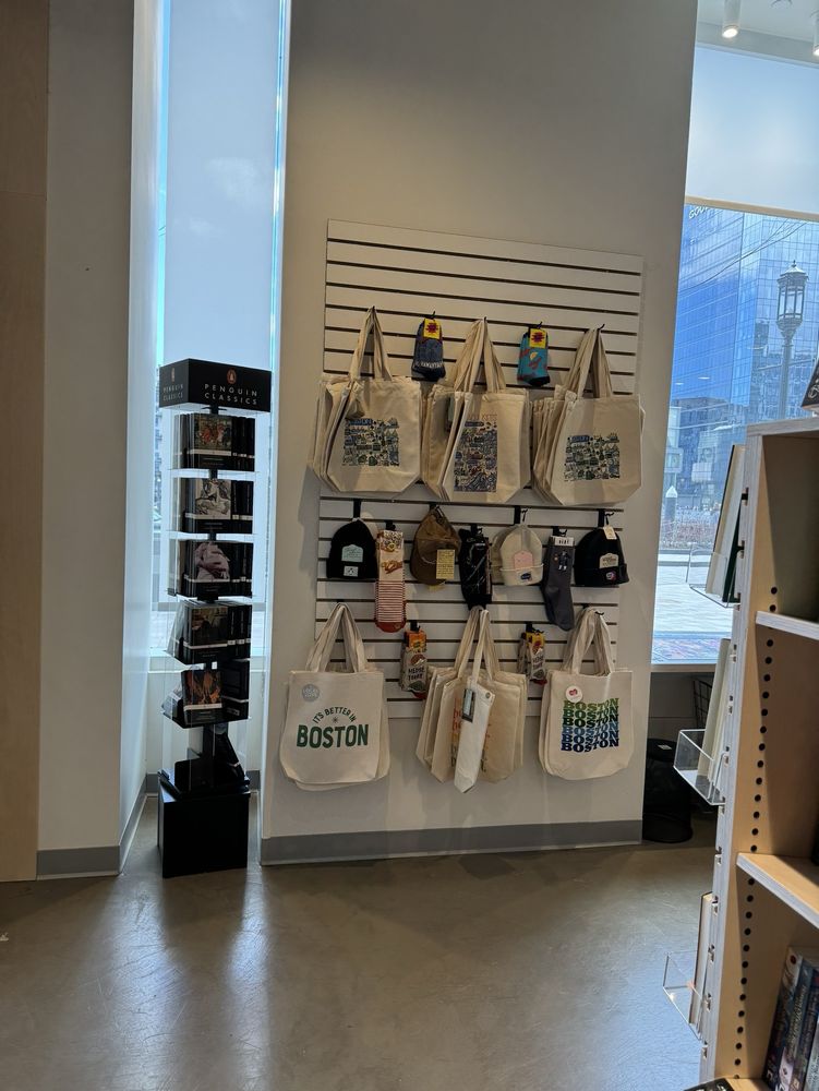 PORTER SQUARE BOOKS: BOSTON EDITION - Updated December 2025 - 14 Photos ...