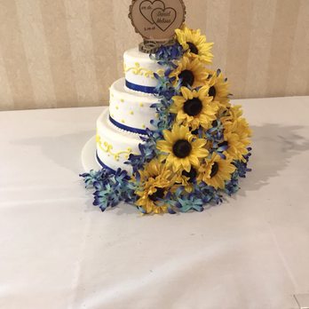 SIMPLE SIMON BAKERY - 18 Photos & 31 Reviews - 218 E Wisconsin Ave ...