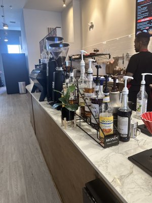 ICONIC COFFEE - 157 Main St, Hackensack, New Jersey - Cafes ...