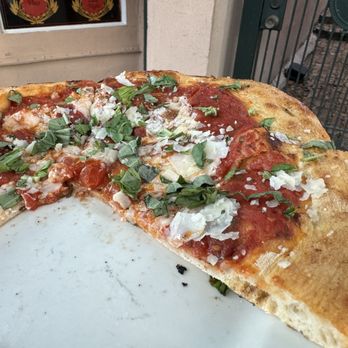 CLEMENTE’S TROLLEY PIZZERIA - Updated June 2025 - 357 Photos & 412 ...