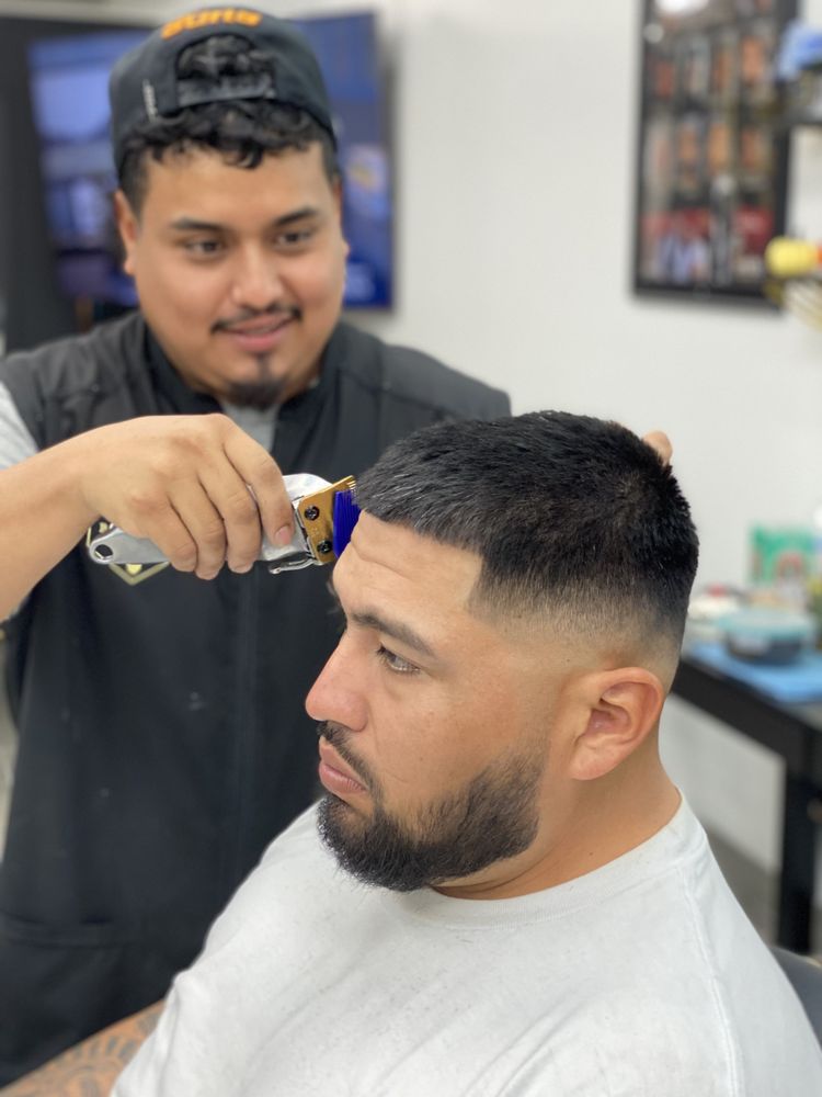 KINGSMAN BARBERSHOP - 30 Photos & 11 Reviews - 2633 W Carefree Hwy ...