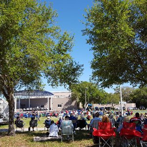 TARPON SPRINGS PUBLIC LIBRARY - Updated January 2026 - 10 Photos - 138 ...
