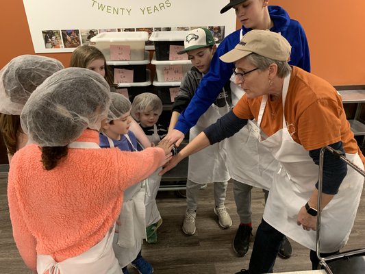 SECOND HELPINGS - Updated November 2025 - 29 Photos & 16 Reviews - 1121 ...