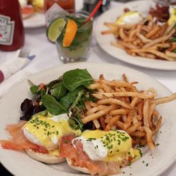 CAFÉ LULUC - Updated September 2025 - 1826 Photos & 1699 Reviews - 214 ...