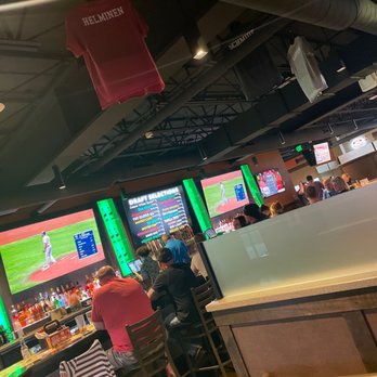 HOLIDAYS PUB & GRILL - Updated December 2025 - 34 Photos & 22 Reviews ...