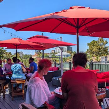 GRACE - Updated October 2025 - 171 Photos & 102 Reviews - 555 Dauphin ...