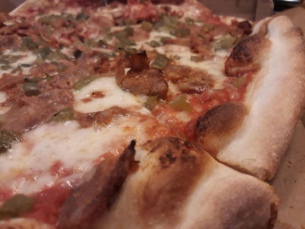 RENZIS PIZZERIA - 24 Photos & 59 Reviews - Pizza - 6300 Battersby St ...